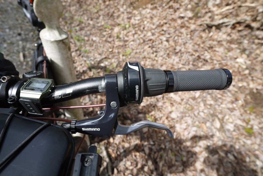 Shimano RevoShift SL-RV400-LN（左用3sグリップシフター・フリクション）はコンパクト＆ミニマルで使いやすい ...