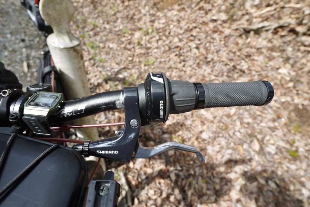 Shimano RevoShift SL-RV400-LN（左用3sグリップシフター・フリクション）はコンパクト＆ミニマルで使いやすい ...