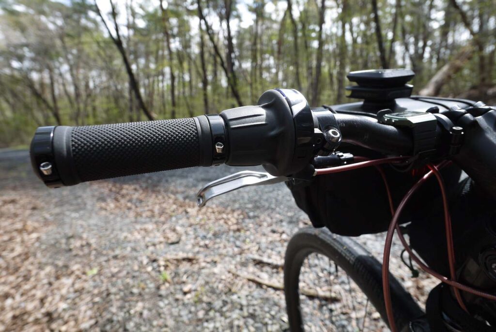 Shimano RevoShift SL-RV400-LN（左用3sグリップシフター・フリクション）はコンパクト＆ミニマルで使いやすい ...